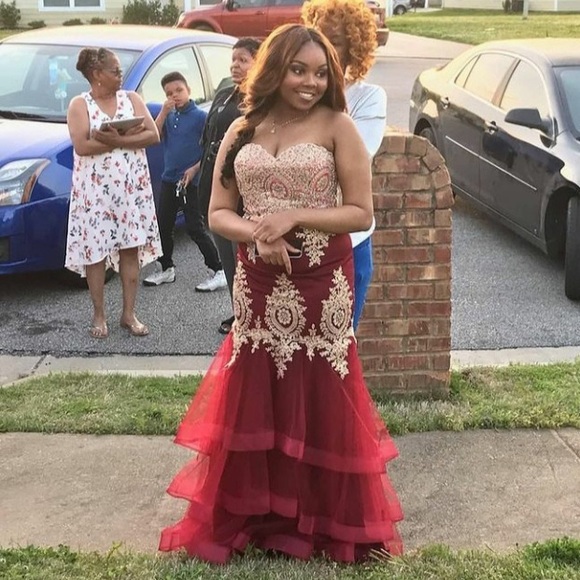 Dresses | Nice Prom Dress Only Worn Once Fits All Curves | Poshmark